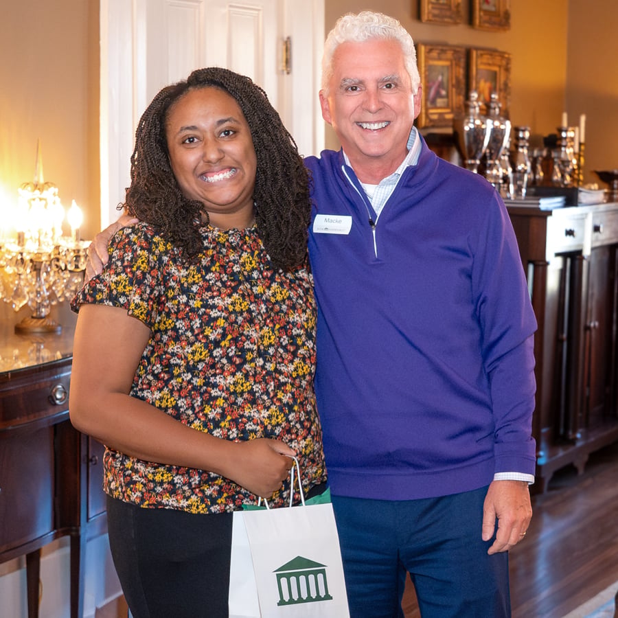 Bank Independent Honors Recipients of UNA’s Mauldin Scholarship